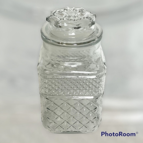 Anchor Hocking | Kitchen | Vtg Anchor Hocking Wexford Large Glass Canister | Poshmark